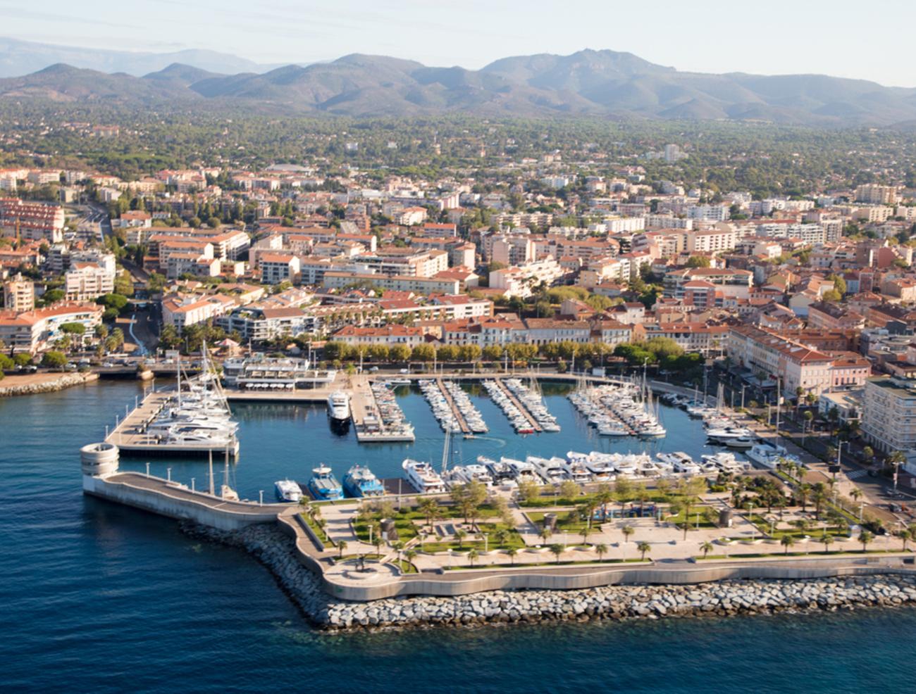Port Saint-Raphaël - Vieux-Port : Toutes les informations sur le port