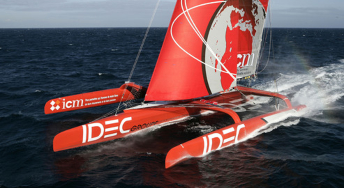 Le maxi trimaran IDEC bientôt en escale à Toulon - Actualités Nautisme