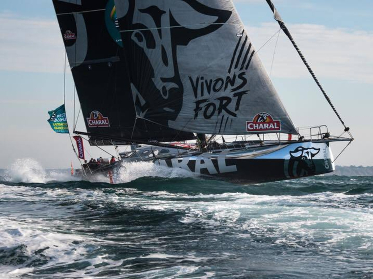 Route du Rhum : Jérémie Beyou fait route vers Lorient - Actualités Nautisme