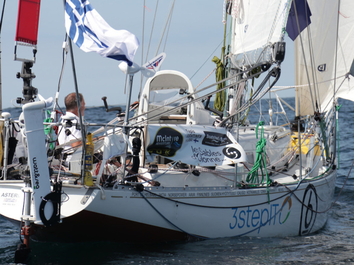 Golden Globe Race : Tapio Lehtinen a activé sa balise de détresse ...
