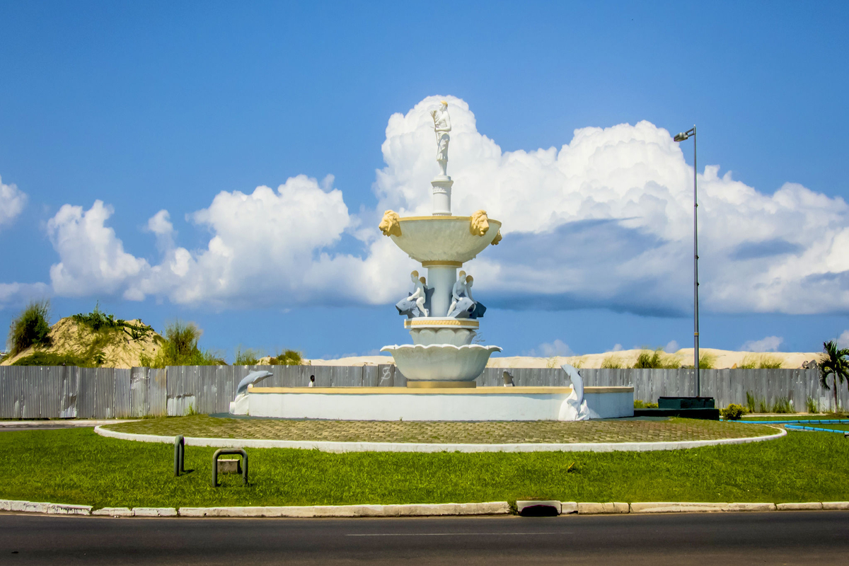 Biographie || Ce natif de Libreville au Gabon appelé - France