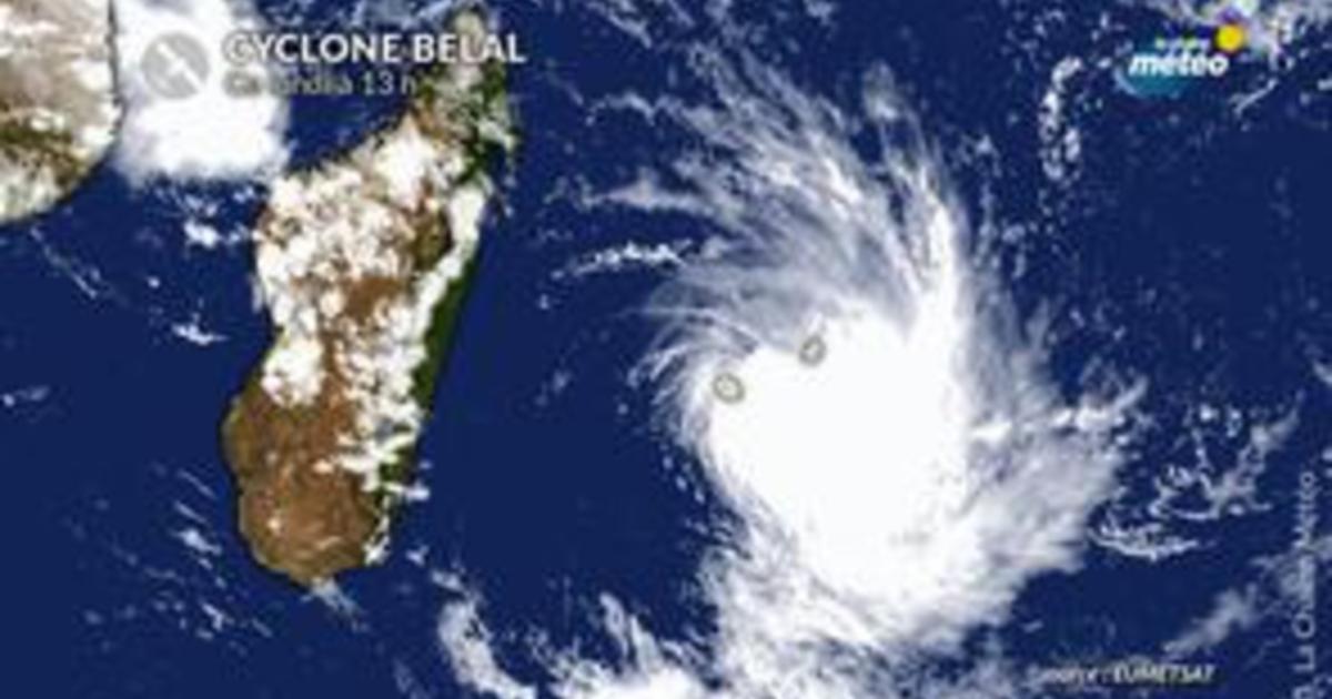 Belal : l'oeil du cyclone commence à s'éloigner de la Réunion ...