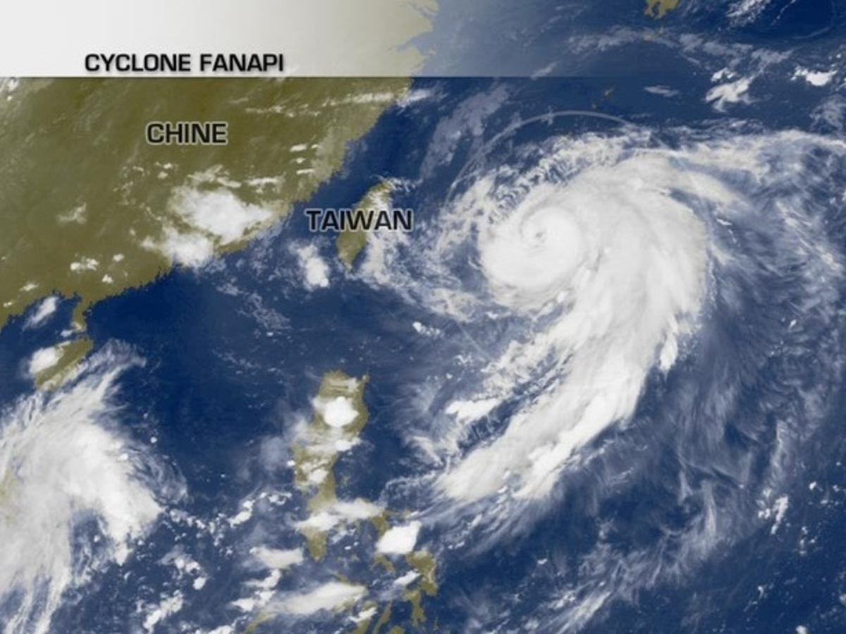 Le typhon Fanapi se dirige vers Taïwan ! - Actualités La Chaîne Météo