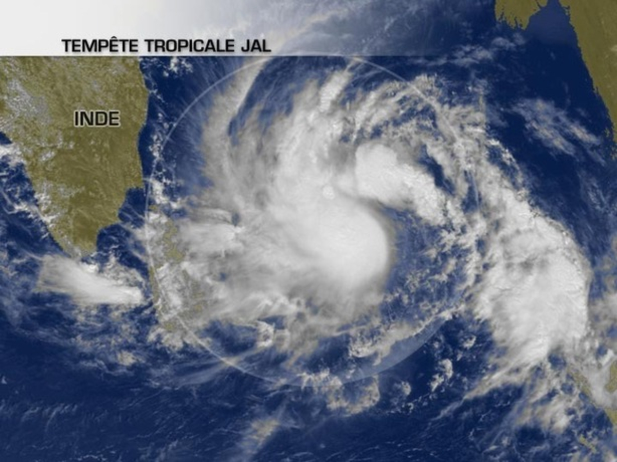 Le cyclone tropical Jal menace l'Inde - Actualités La Chaîne Météo